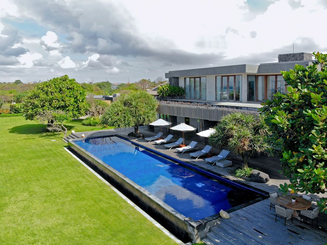 Candani Villa - balitestimoni.co.id