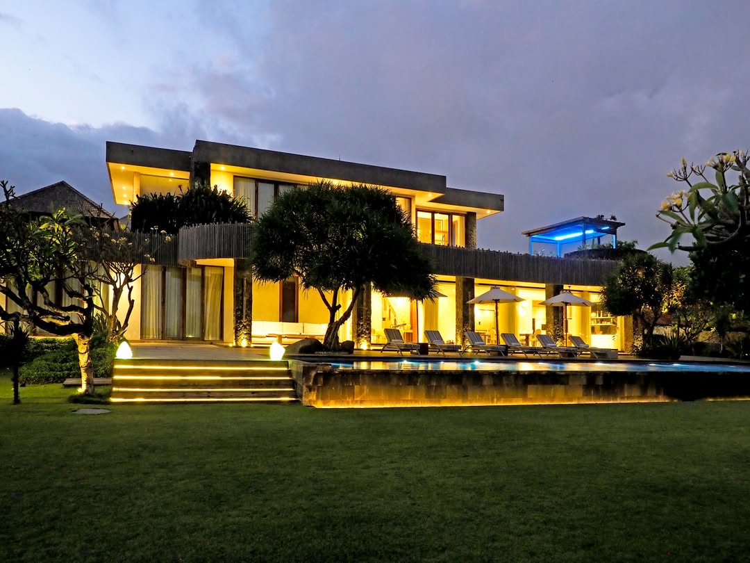 Candani Villa - balitestimoni.co.id